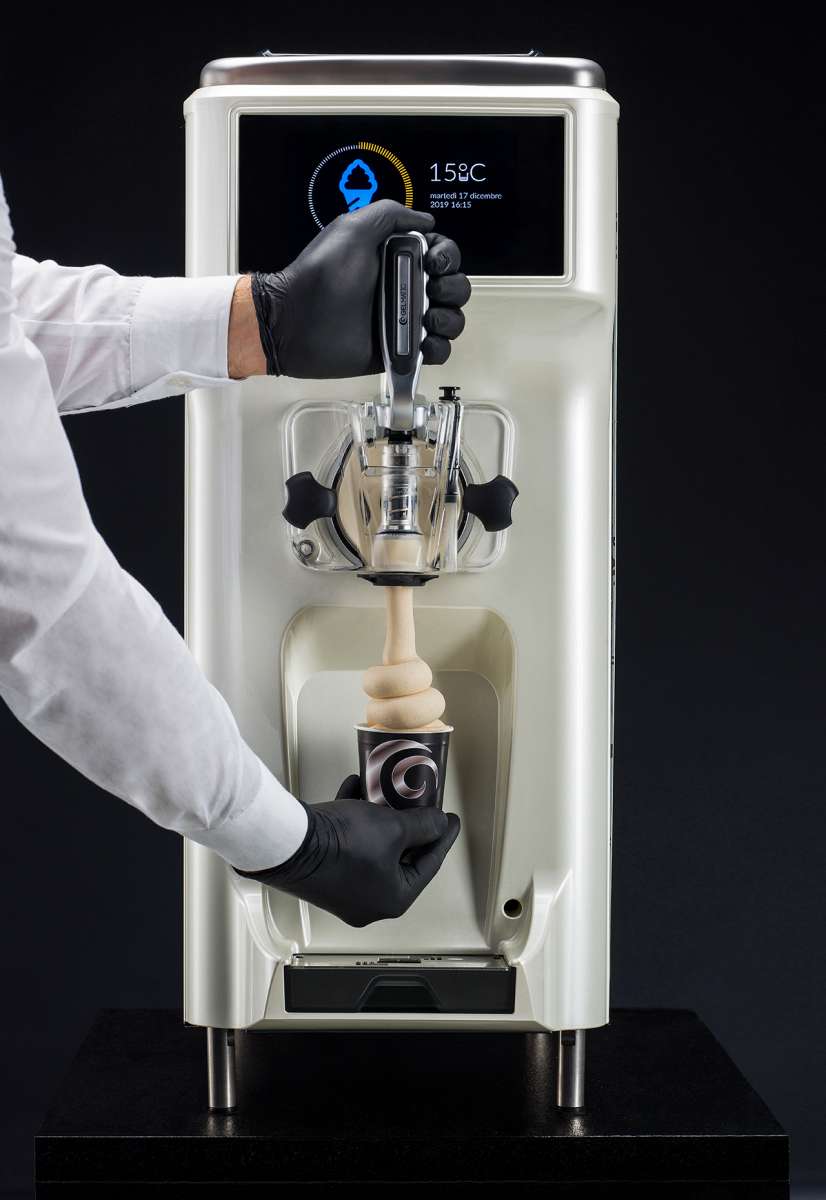 Softeismaschine & Frozen Yogurt Maschine Gel Matic Giotto 11 | Polar Twist